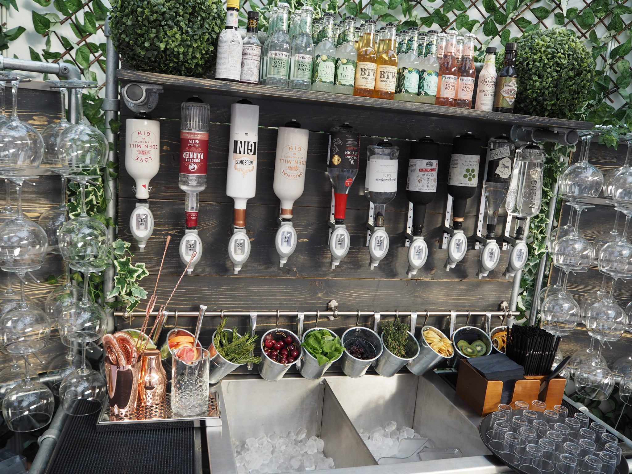 The Gin Bar For Weddings At The National Wedding Show Ace Bar Events