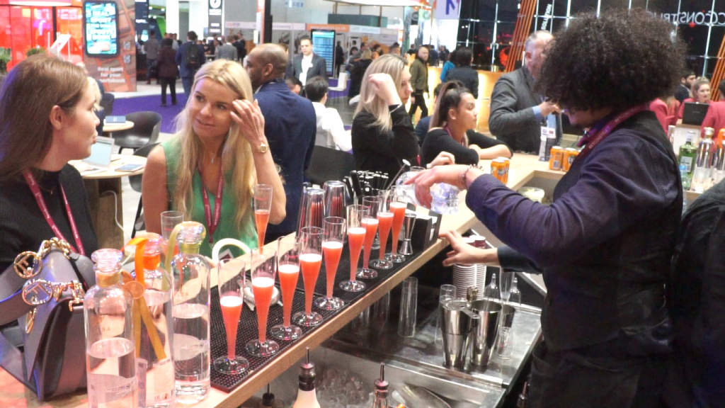 Mobile bars for exhibitions and our exhibition cocktail service - Ace ...